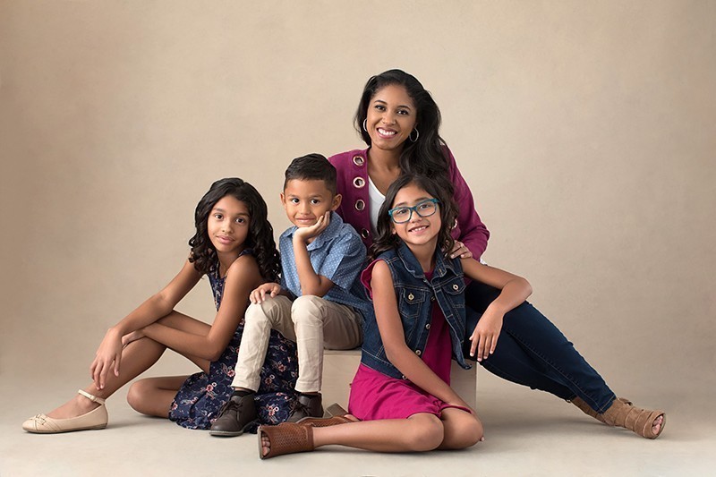 Easy Family Photography Session- Tips for Poses, Outfits, and More!