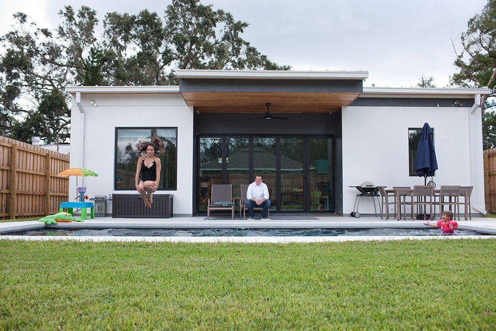 Home Family Photo Session- Capture Timeless Moments at Home